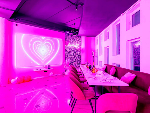 Аренда Vibes Loft Neon для мероприятий в Москве