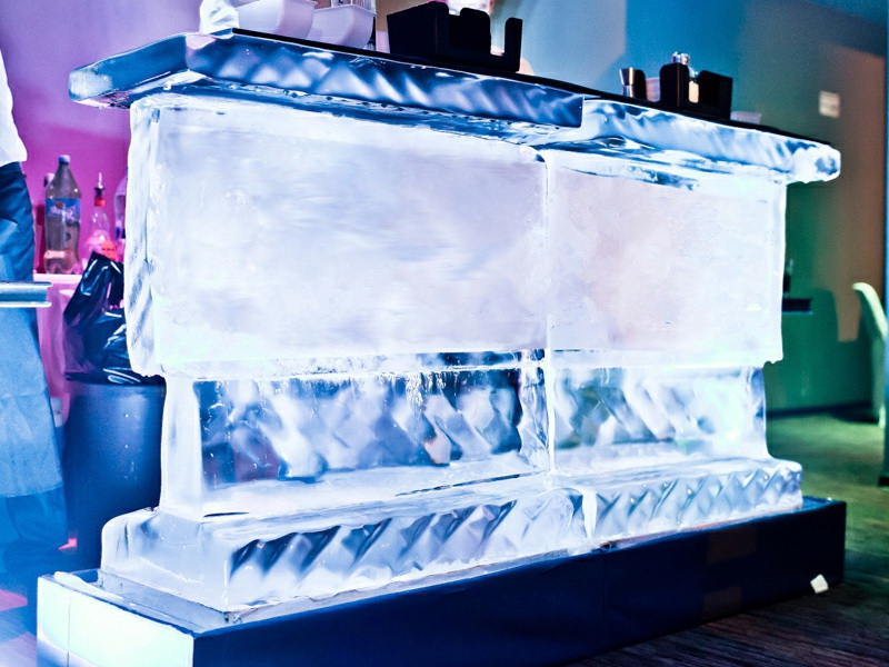 Выездной ледяной бар 🍸 заказать на мероприятие в Москве